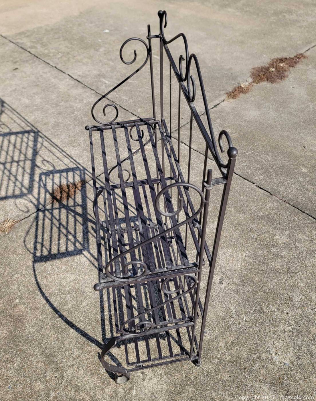 Wrought iron 3-tier folding rack | Maxsold