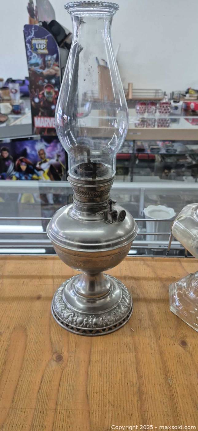 Vintage Marvel metal oil lamp, clear glass octagonal oil lamp ...