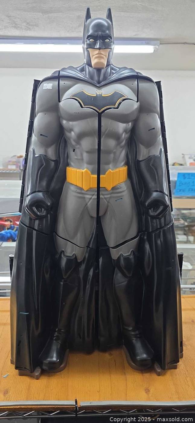 3-Foot Batman Batcave Folding Playset | Maxsold