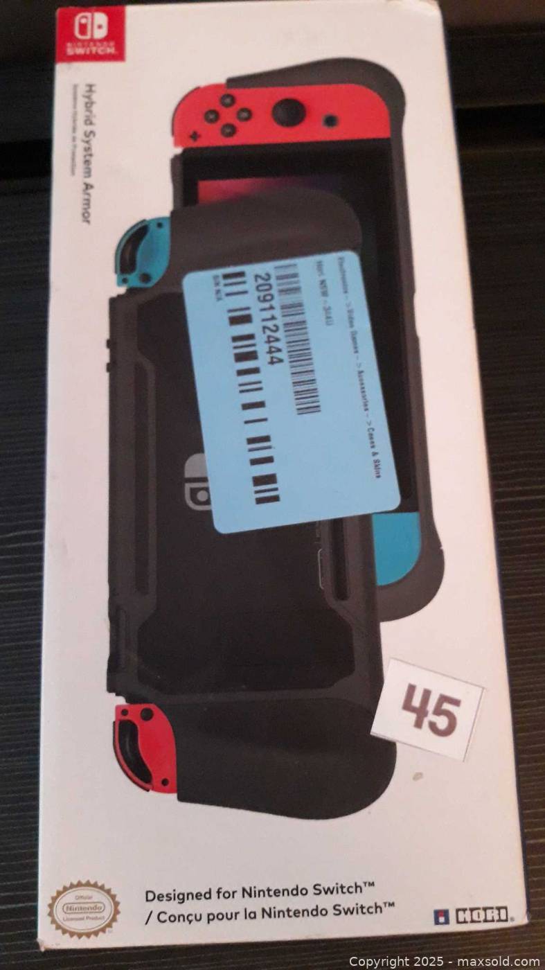 Hori Hybrid System Armor Switch Case | Maxsold