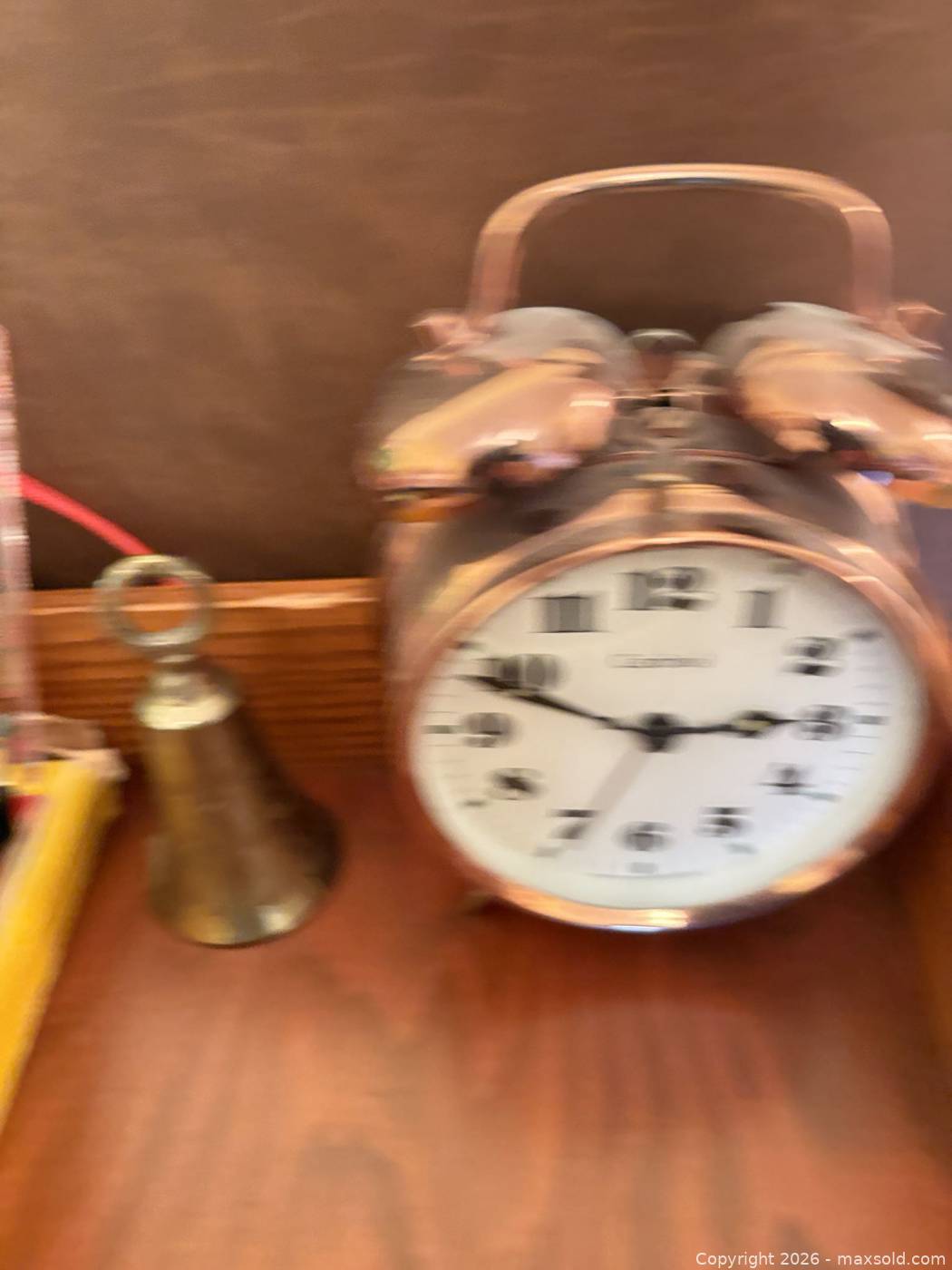 Office supplies, HP keyboards, alarm clocks, storage crates | Maxsold