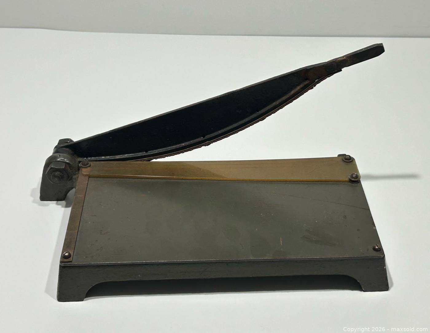 Antique desktop paper guillotine cutter | Maxsold