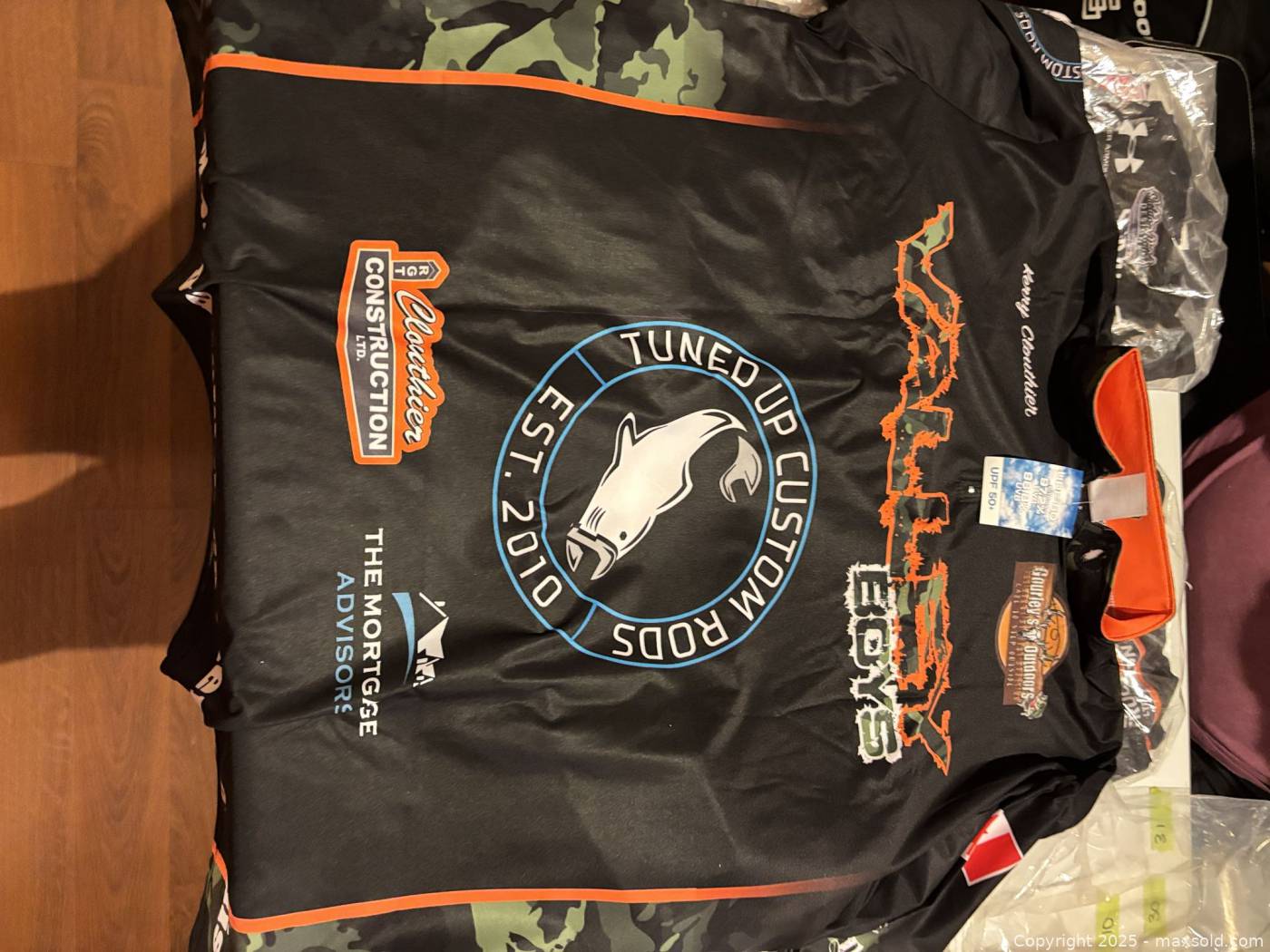 Fishing Performance Sponsor Jerseys, 4 pieces | Maxsold