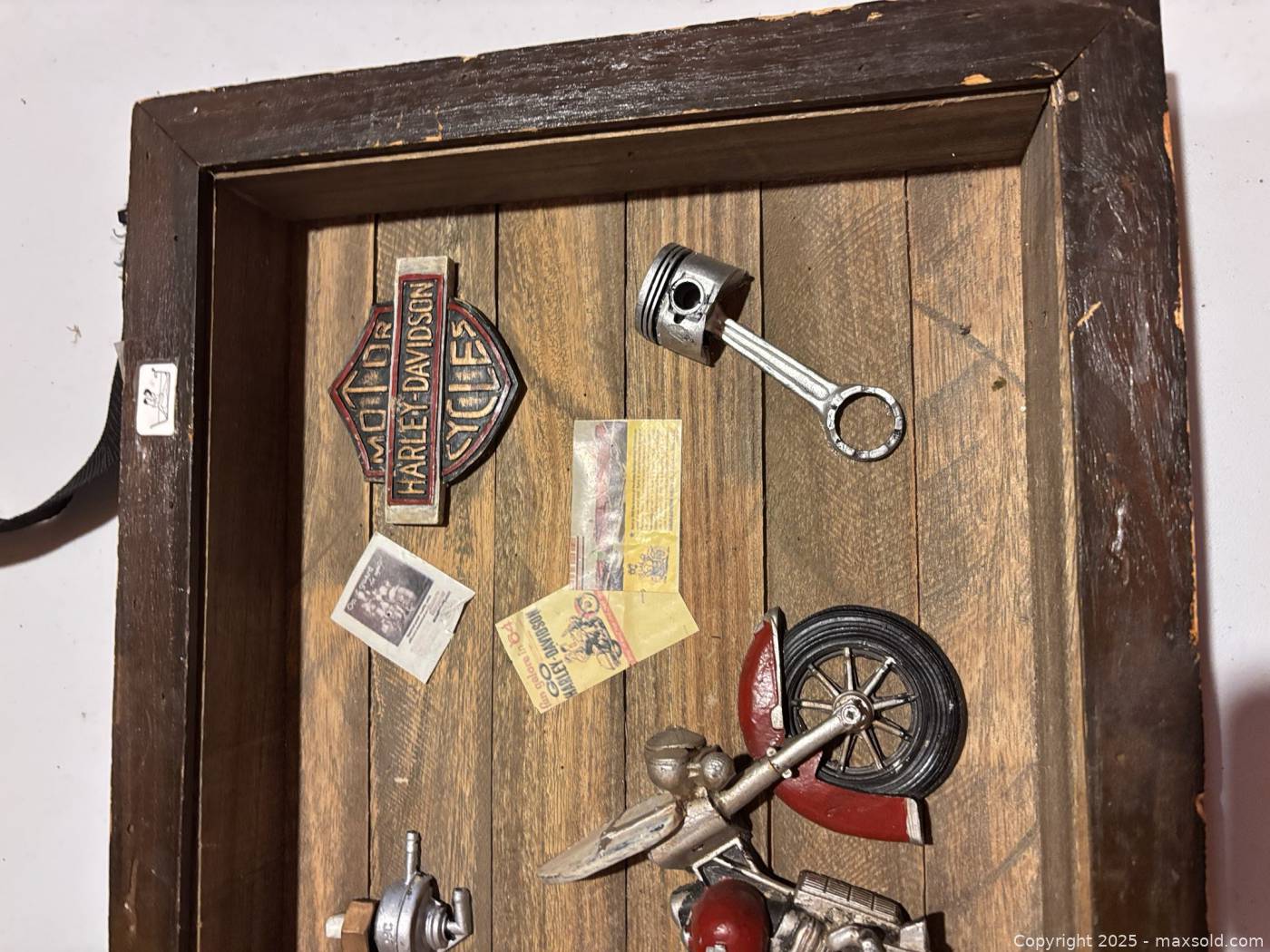 Harley-Davidson shadow box wall plaque | Maxsold
