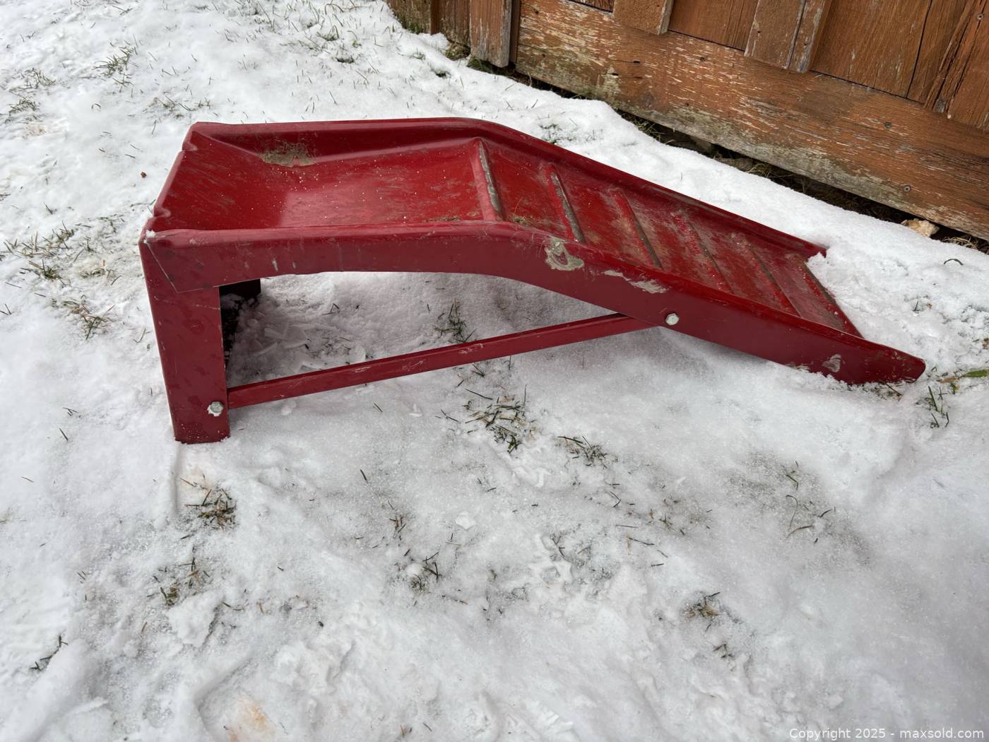 Pair Red Metal Automotive Drive-On Ramps | Maxsold