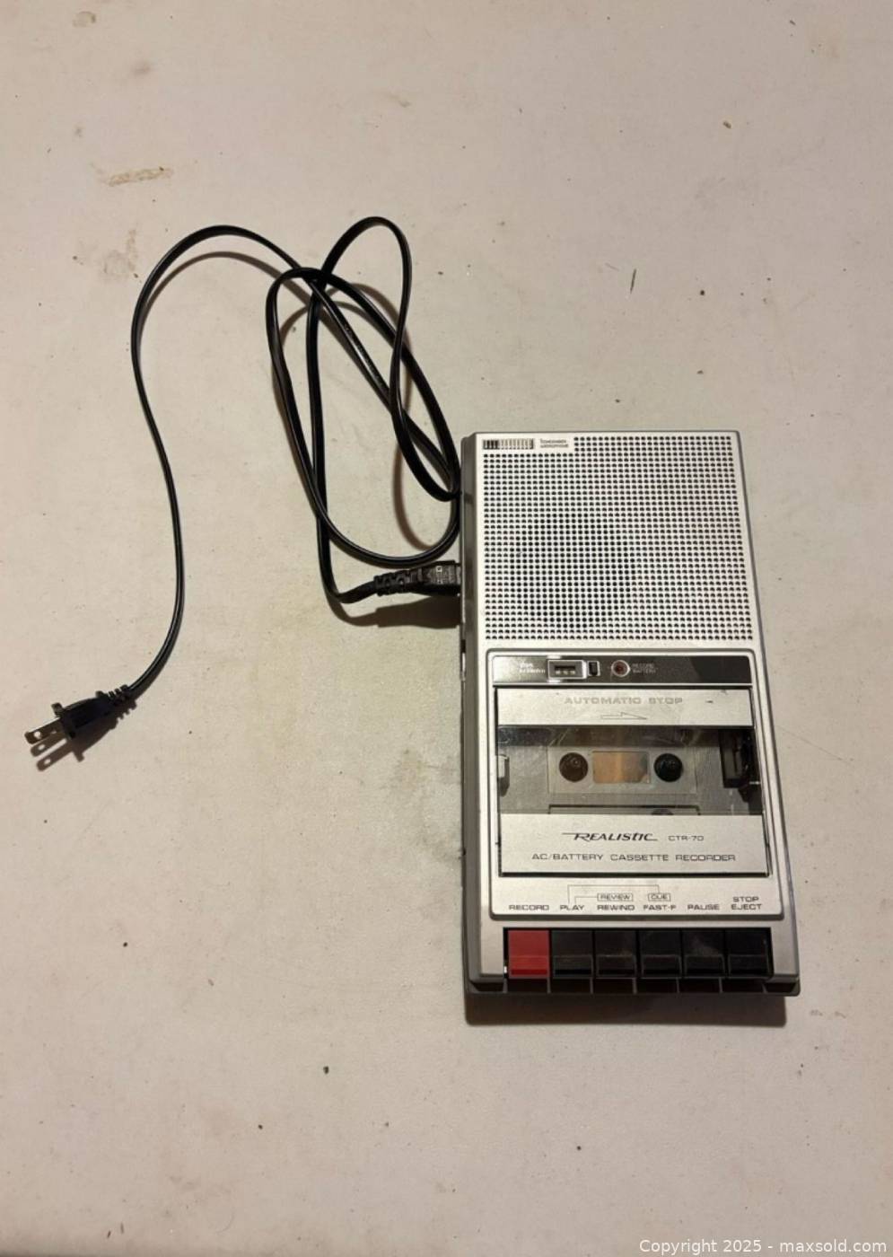Realistic CTR-70 portable cassette recorder/player with AC cord and ...