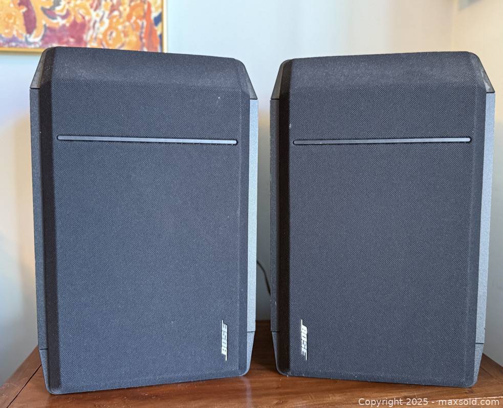 Bose 301 Series IV direct/reflecting speakers | Maxsold