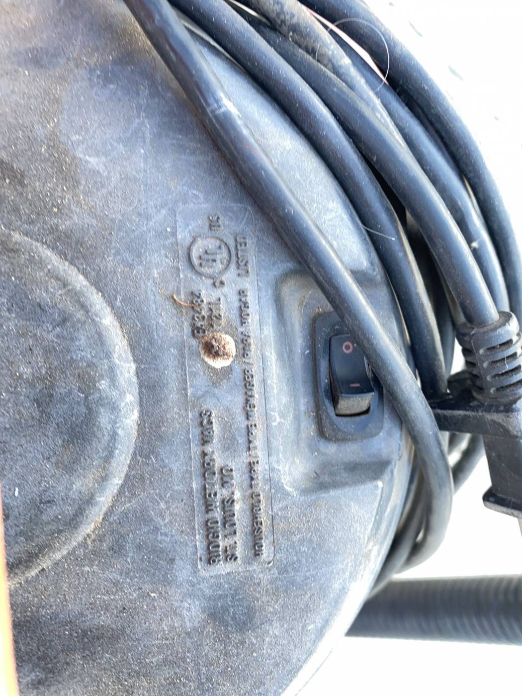 Ridgid shop vacuum and portable air compressor | Maxsold