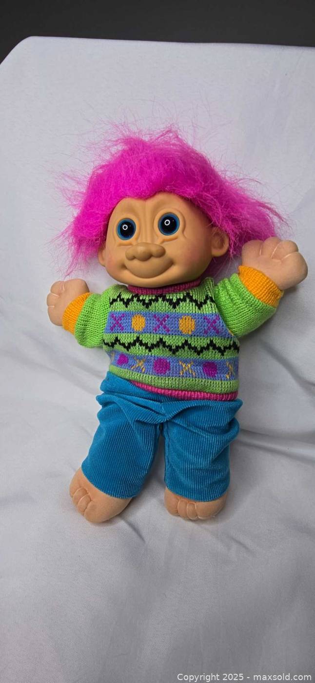 2 Russ vintage troll dolls 12" and 7" | Maxsold