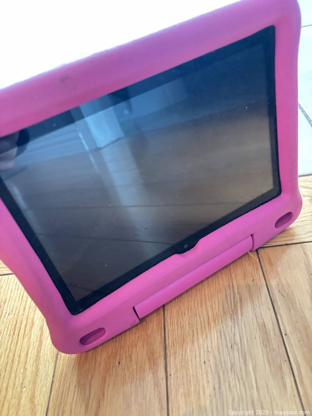 Amazon Fire HD 8 10th Gen Tablet with Case | Maxsold