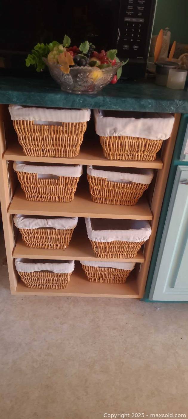 8 wicker pull-out baskets with liners, glass bowl, faux fruit | Maxsold