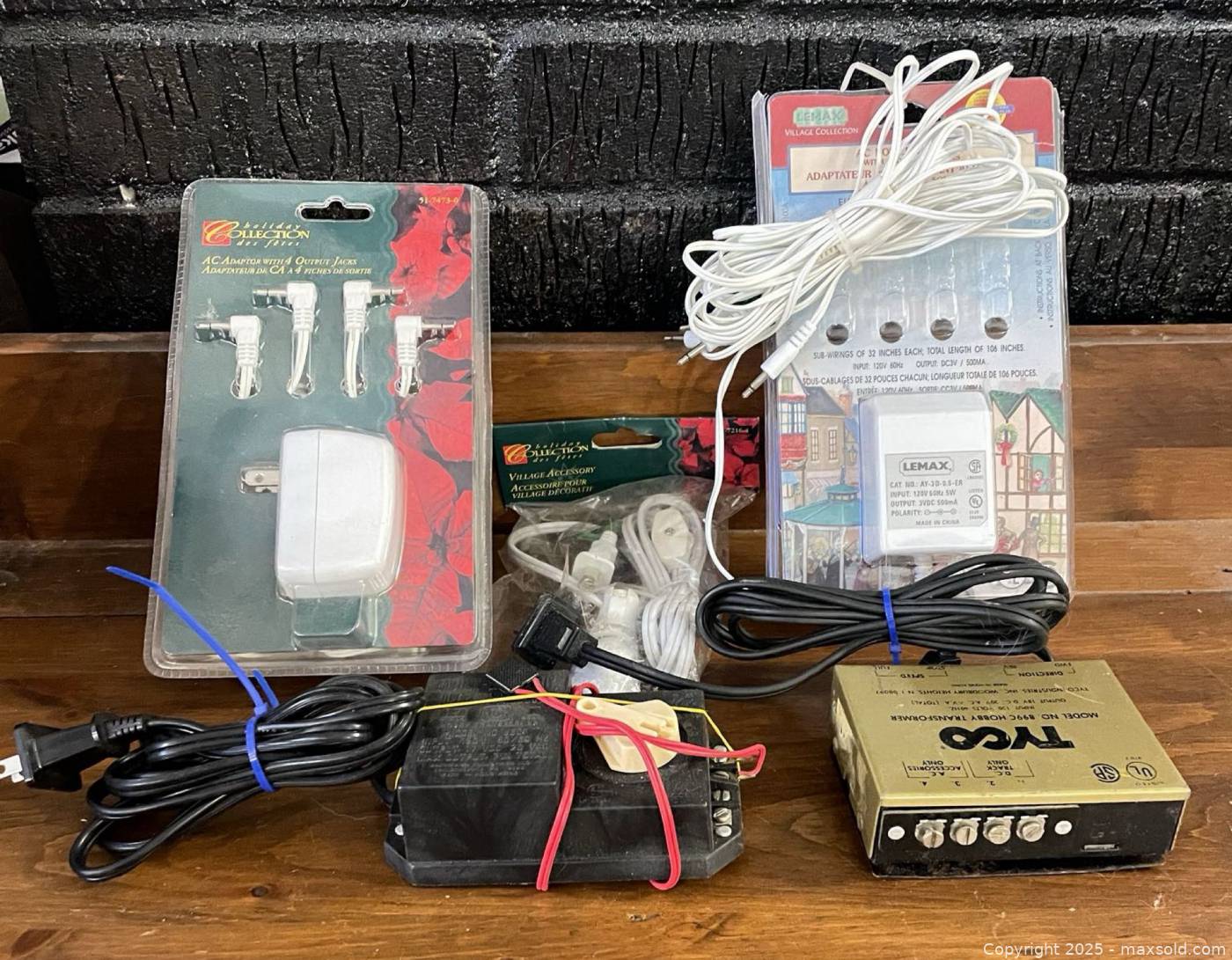 Electrical adapters, hobby transformers and miniature village lighting ...