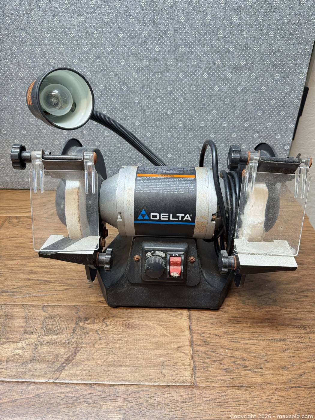 Delta 6-inch variable speed bench grinder | Maxsold