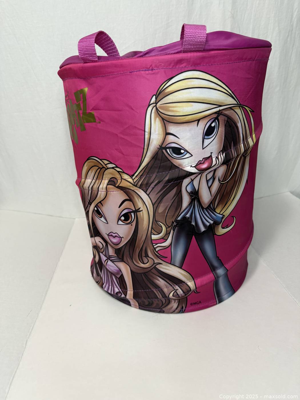 Bratz pink collapsible hamper | Maxsold