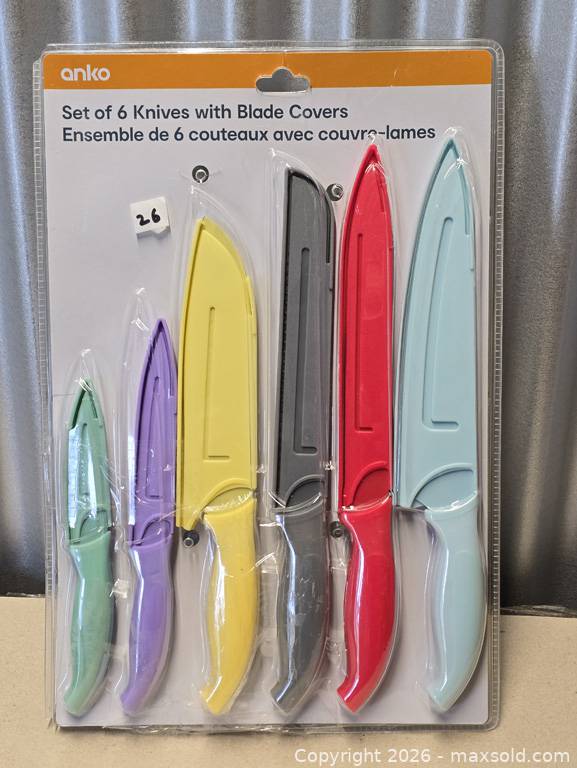 Anko set of 6 knives with blade covers | Maxsold