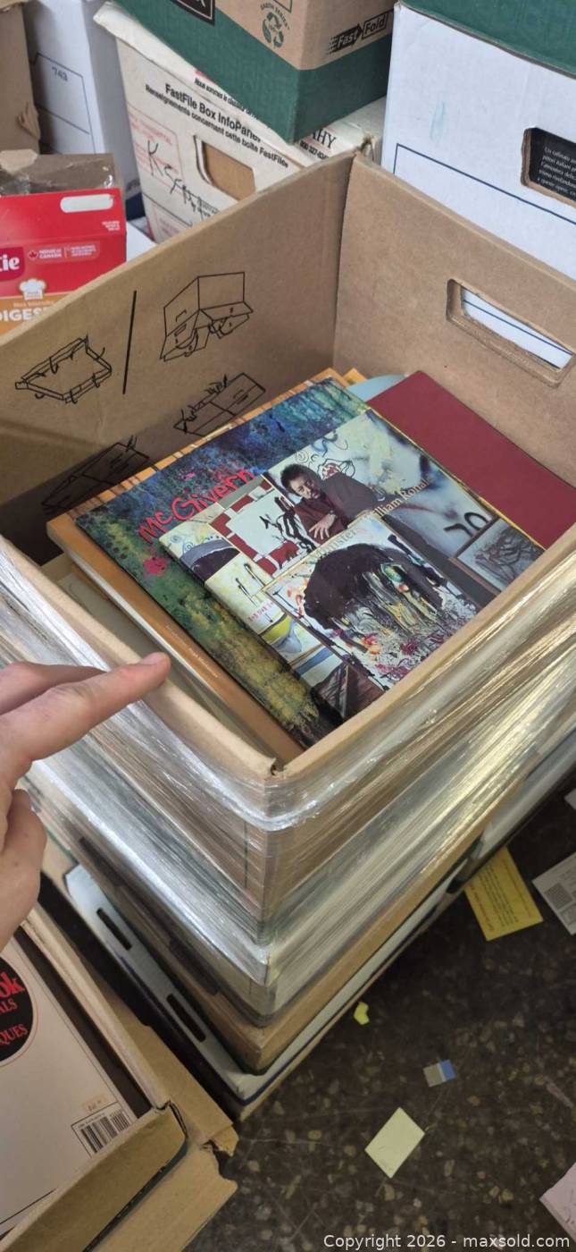 Box of art books and exhibit catalogues | Maxsold