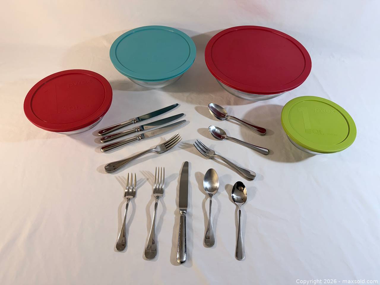 Pyrex glass nesting bowls with lids and 20-pc Guy Degrenne flatware ...