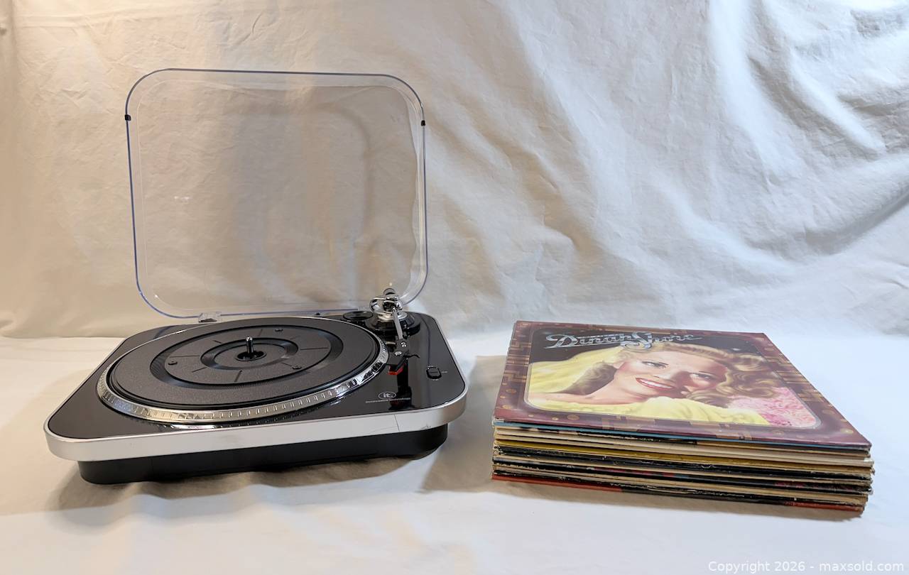 Innovative Technology turntable and fifteen 12-inch LP records | Maxsold