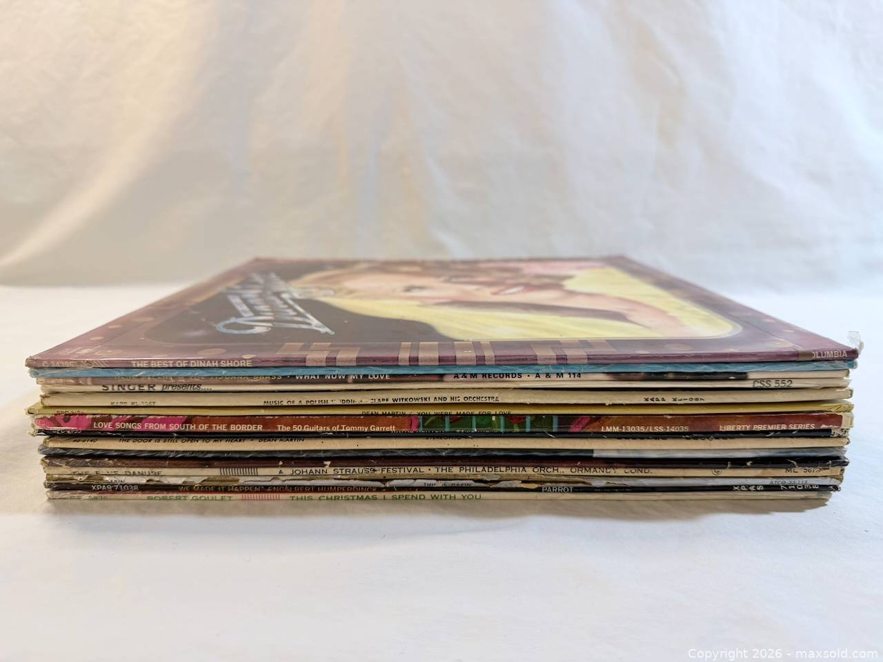 Innovative Technology turntable and fifteen 12-inch LP records | Maxsold