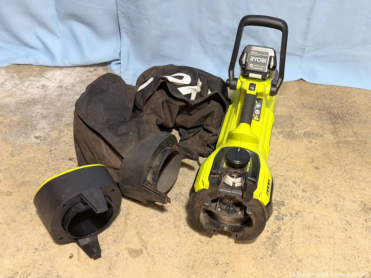Ryobi 40V HP Brushless Backpack Blower with batteries, charger, bag ...