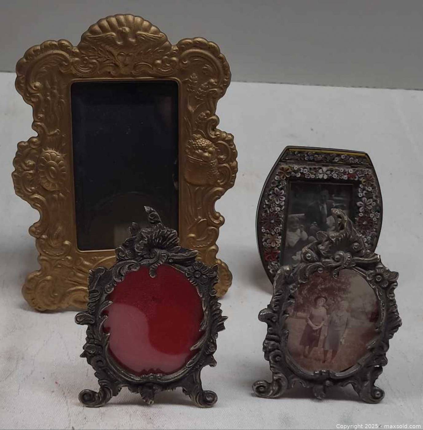 4 Small Antique Picture Frames | Maxsold