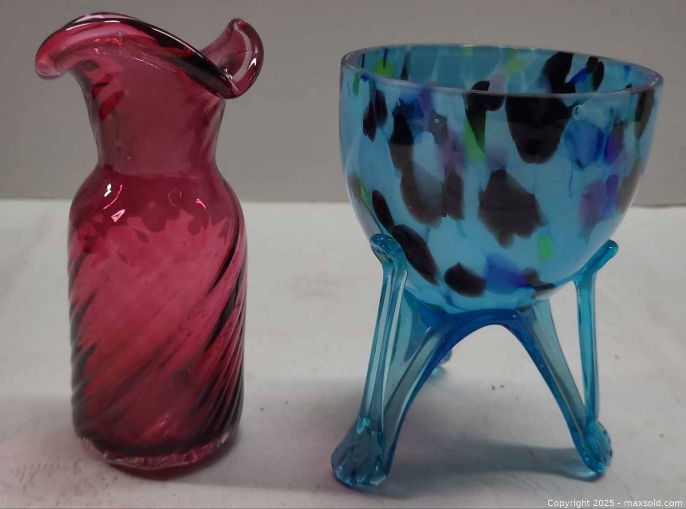 Hand-blown art glass bowl, vase and tripod cup | Maxsold