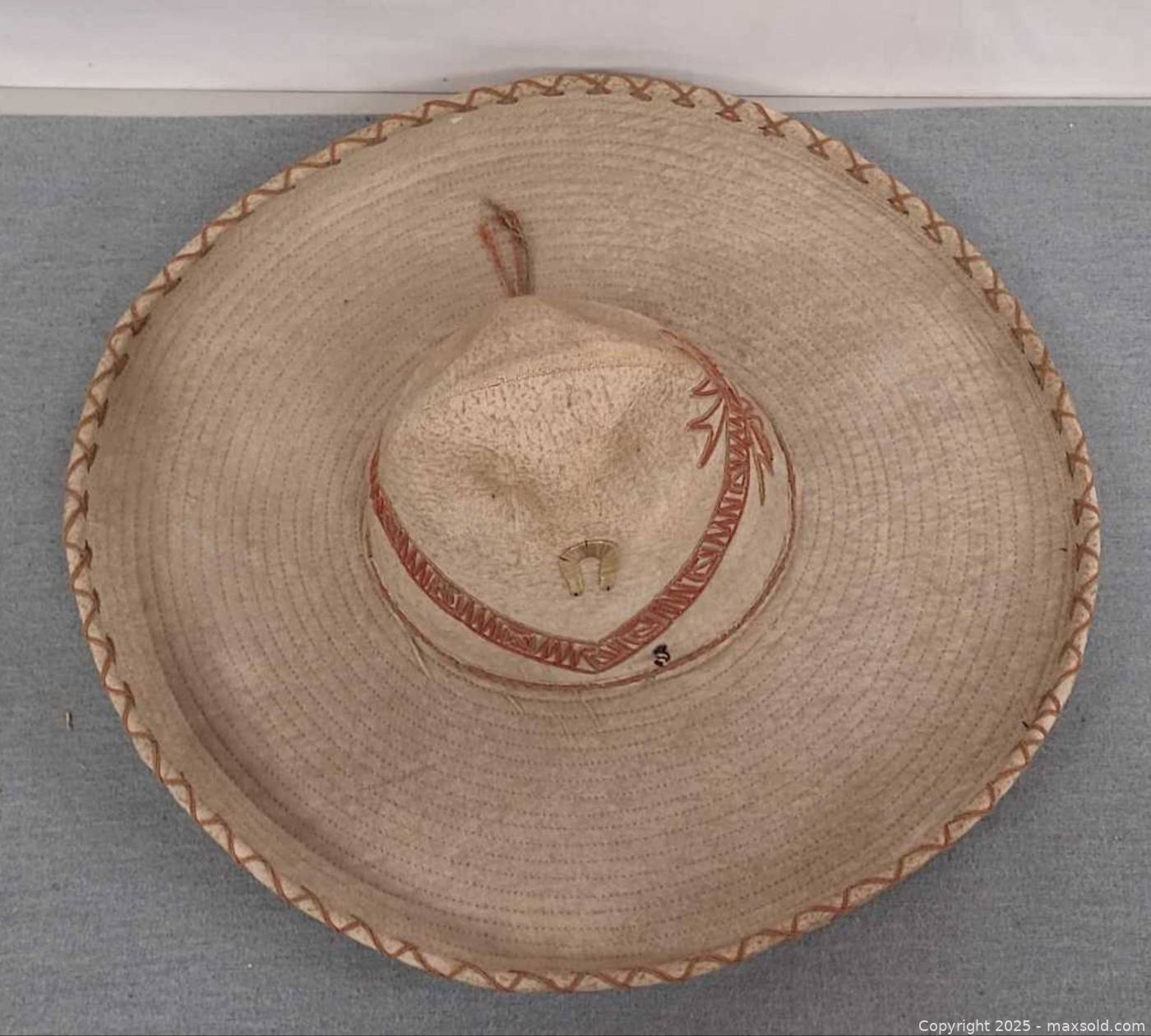 Woven straw Mexican sombrero | Maxsold