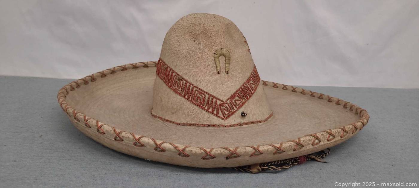 Woven straw Mexican sombrero | Maxsold