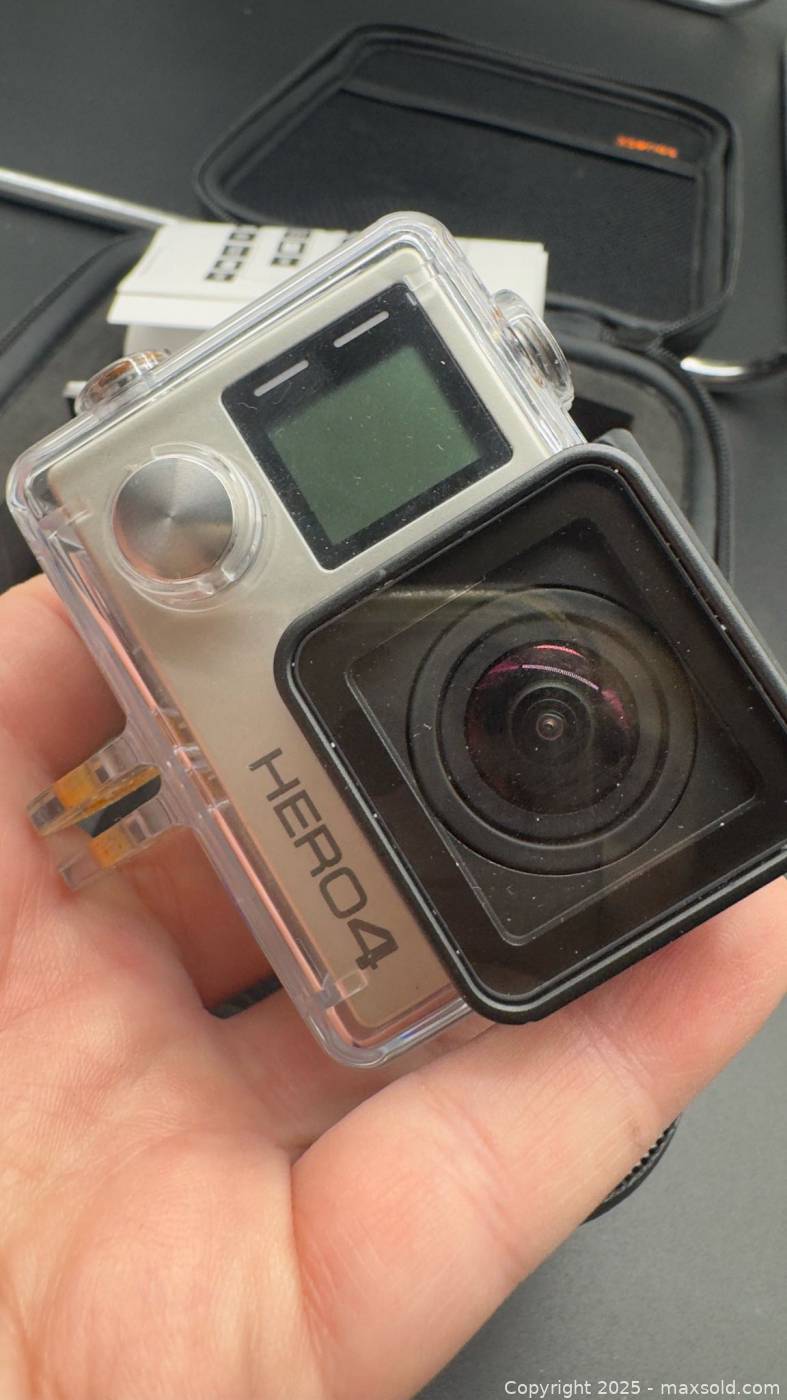 GoPro HERO4 Silver Action Camera with Case | Maxsold