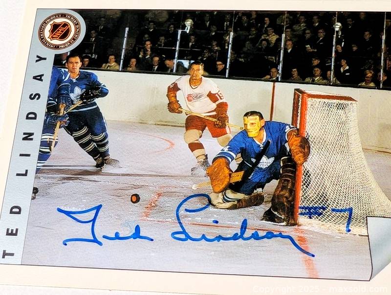 Ted Lindsay autographed hockey trading card | Maxsold