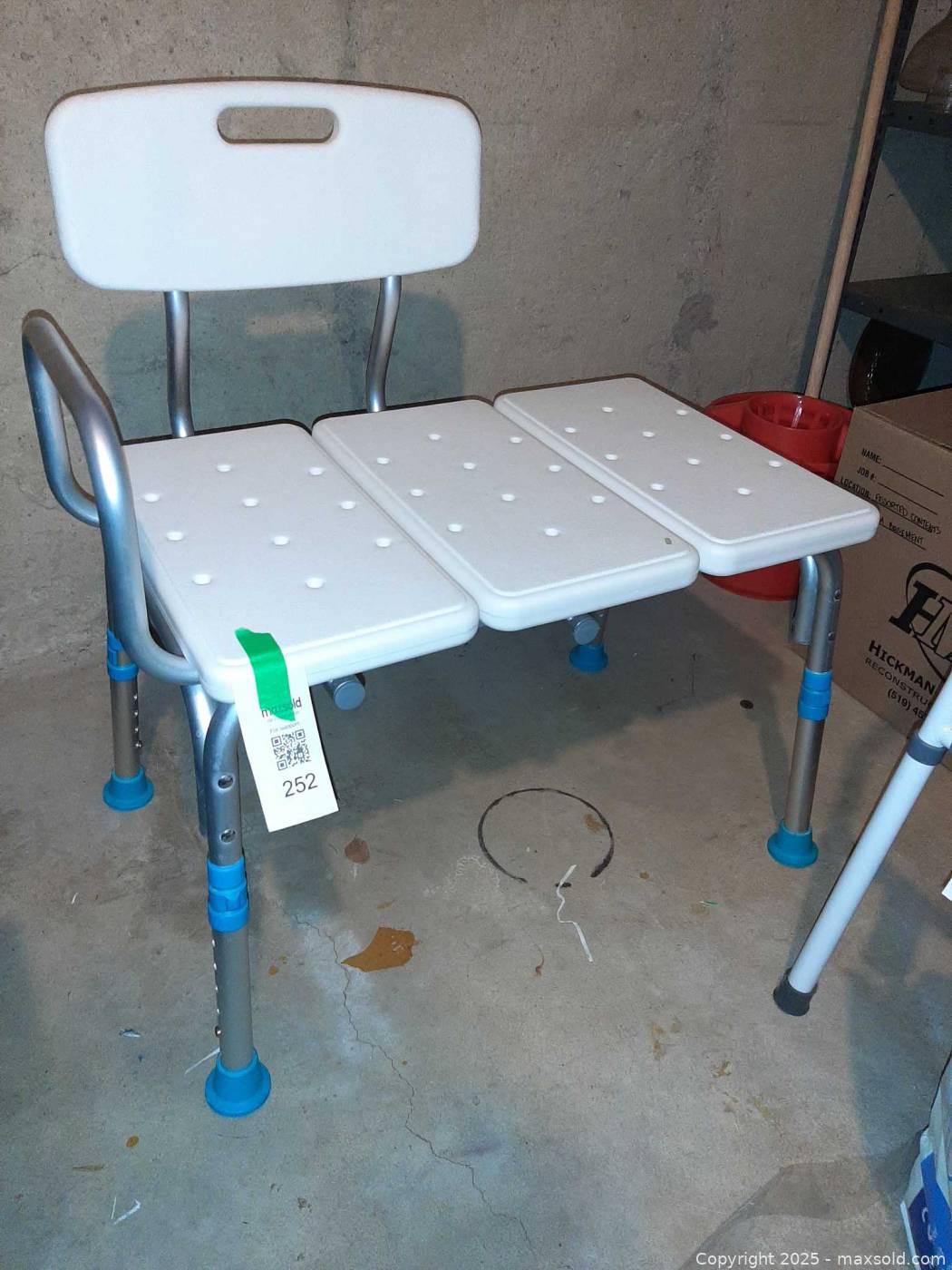 AquaSense adjustable bathtub transfer bench | Maxsold