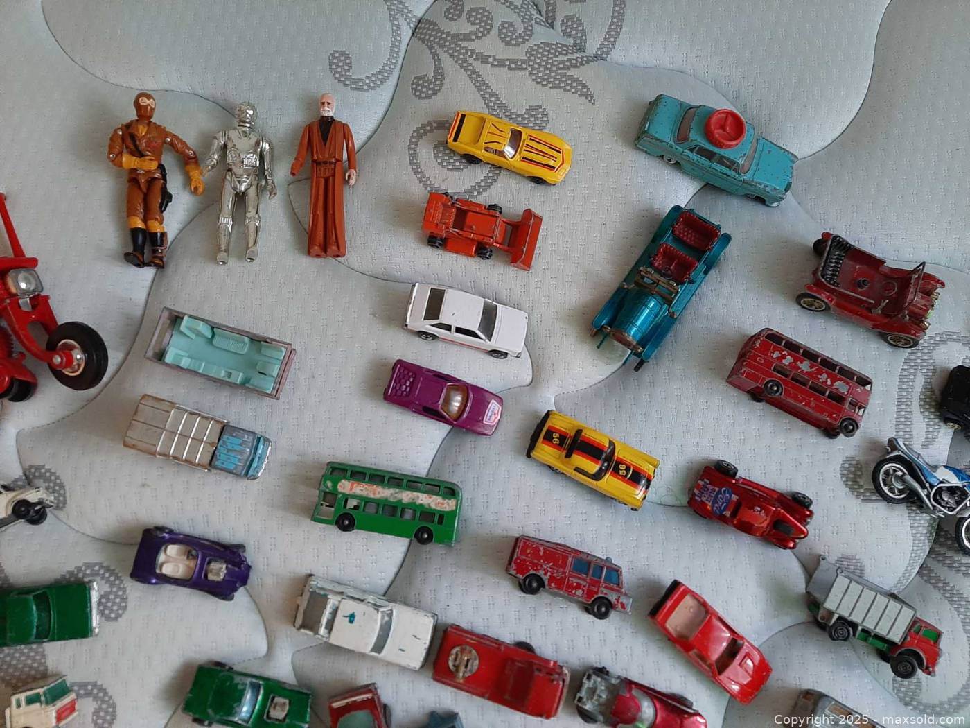 Vintage Matchbox Lesney die-cast vehicles & figures | Maxsold