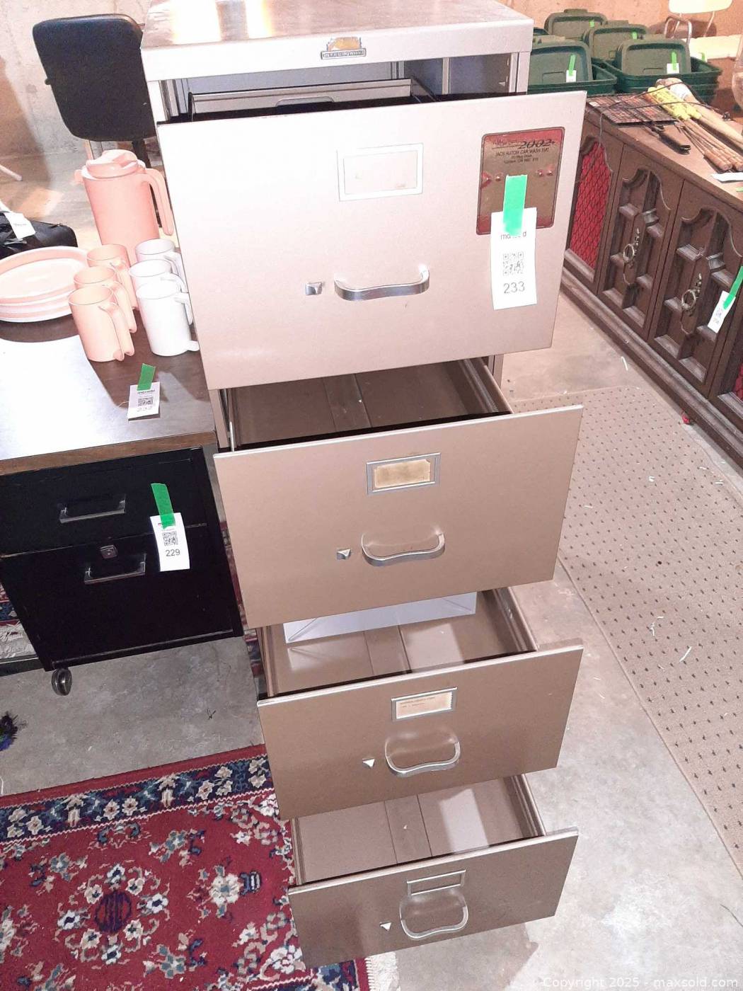 Steelcase 4-drawer vertical filing cabinet | Maxsold