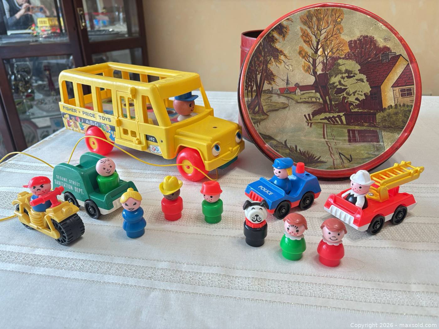 Fisher-Price #192 pull-along school bus, Little People vehicles ...