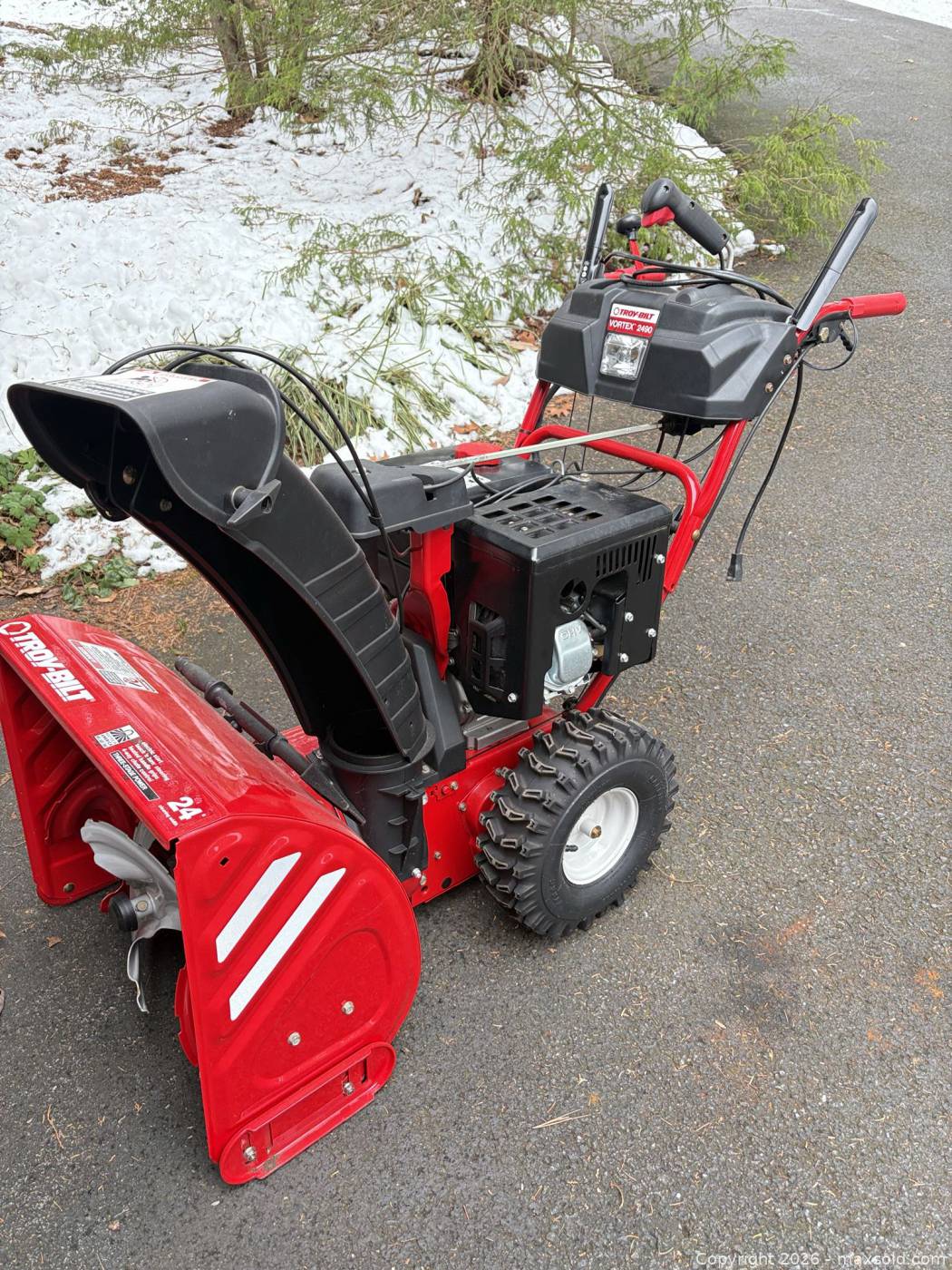 Troy-Bilt 24" two-stage snow thrower | Maxsold