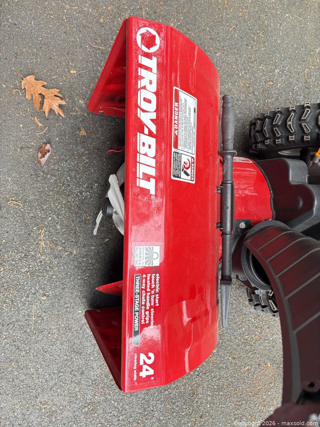 Troy-Bilt 24" two-stage snow thrower | Maxsold