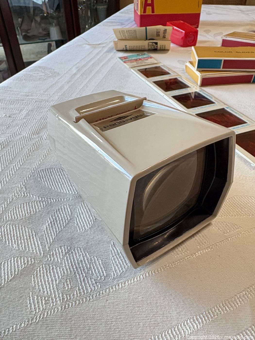 Avigo SV-V and Pana-Vue 2x2 slide viewers with handheld viewers and 2x2 ...