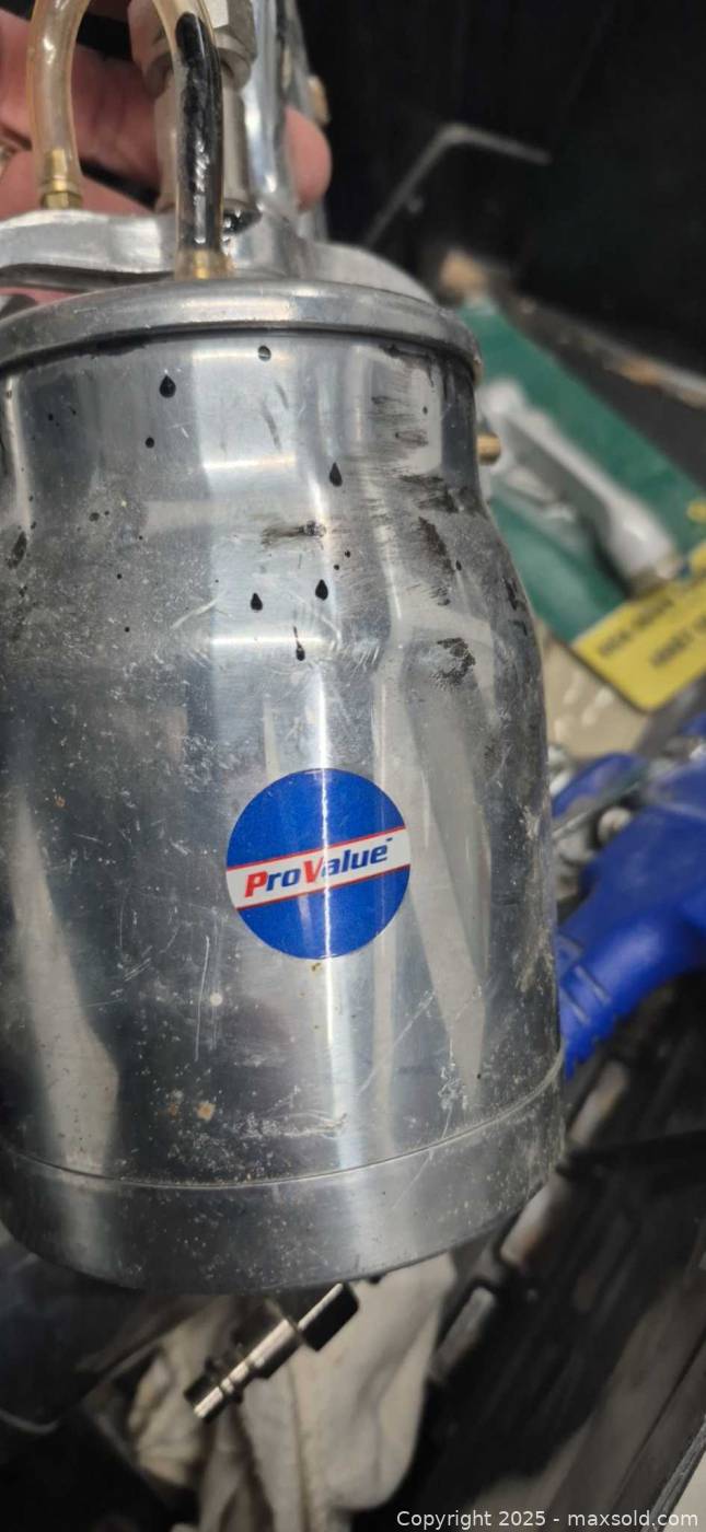 HVLP spray guns with Husky toolbox | Maxsold