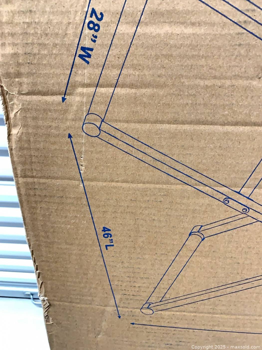 Innova ITM4800 inversion therapy table | Maxsold