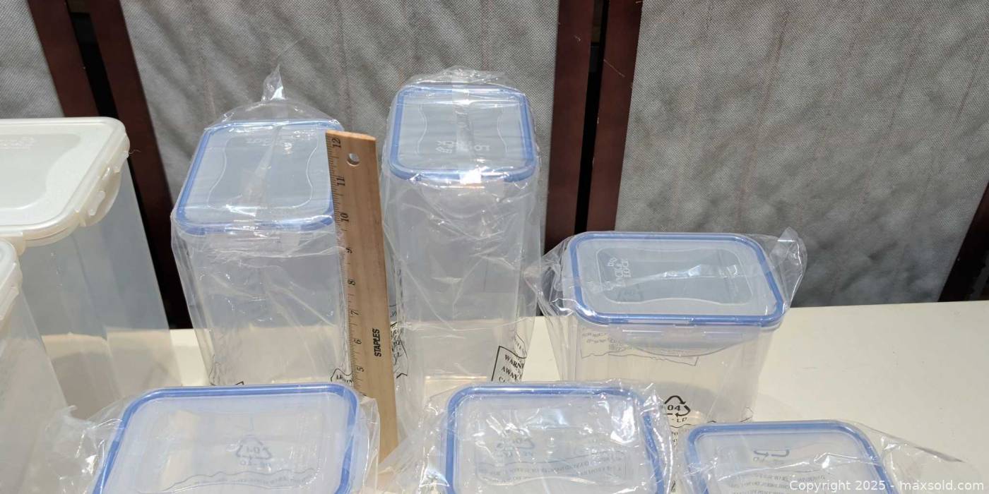 Set of 10 Lock & Lock clear plastic food storage containers with lids ...
