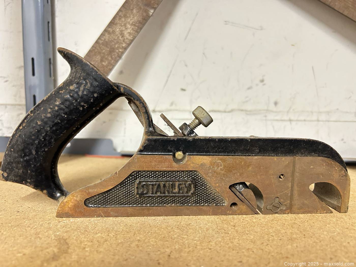 Stanley No. 78 rabbet plane, three additional planes, hand saw, metal ...
