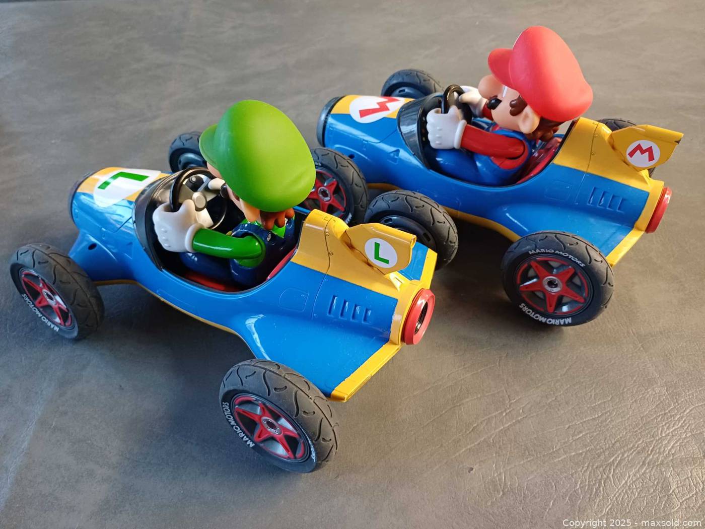 Carrera Mario Kart cars and model vehicles | Maxsold