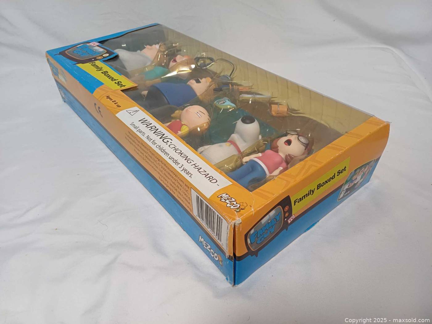 Family Guy Family Boxed Set Action Figures | Maxsold