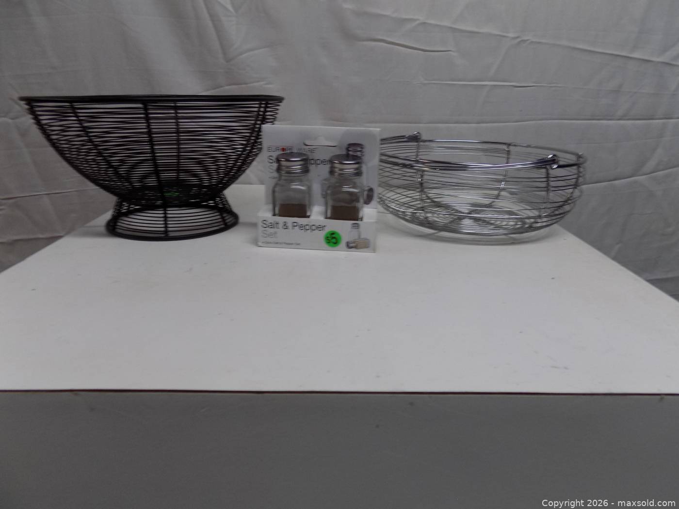 Wire Fruit Baskets & Salt Pepper Set | Maxsold