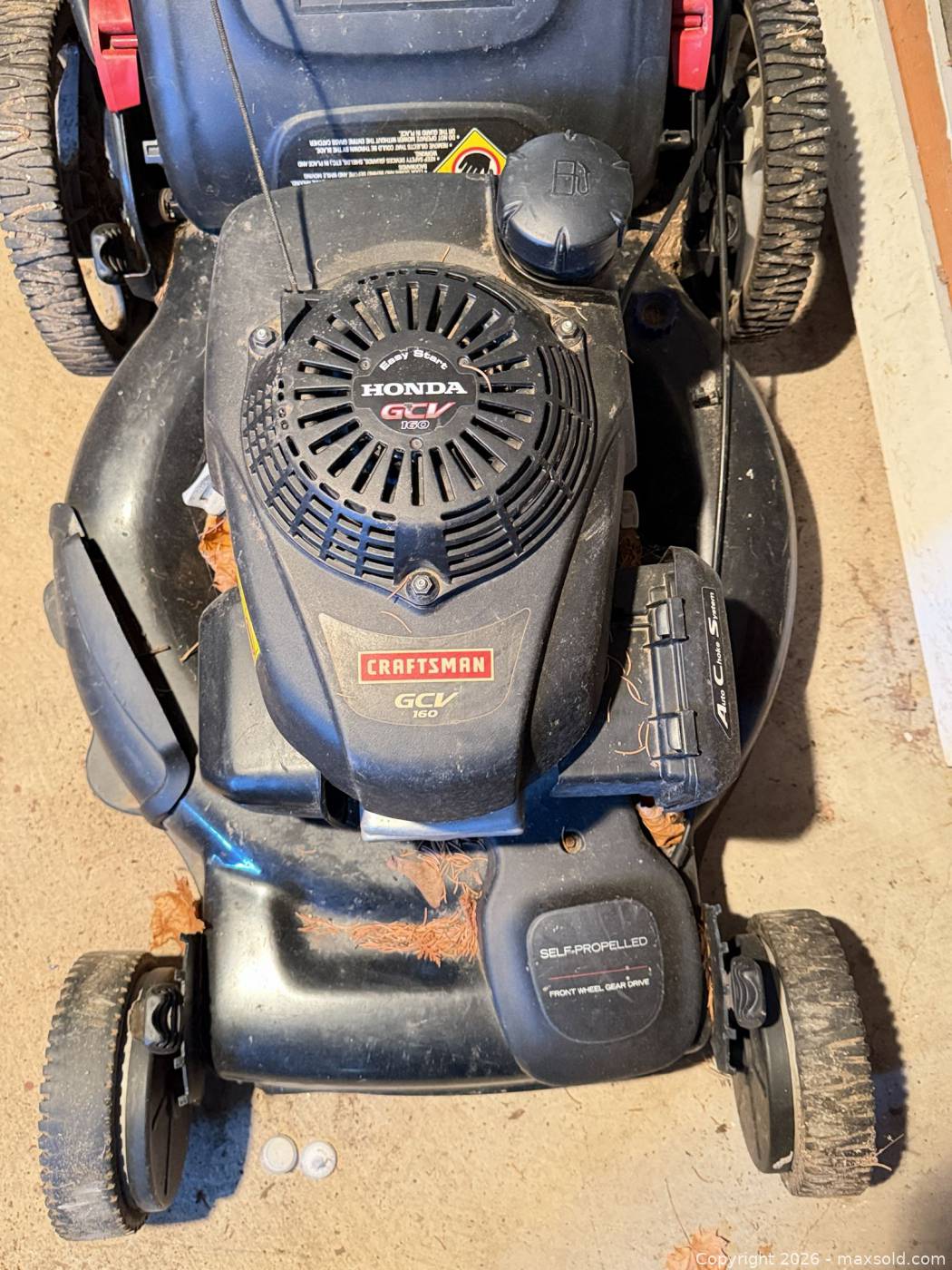 Craftsman self-propelled gas lawn mower with bag | Maxsold