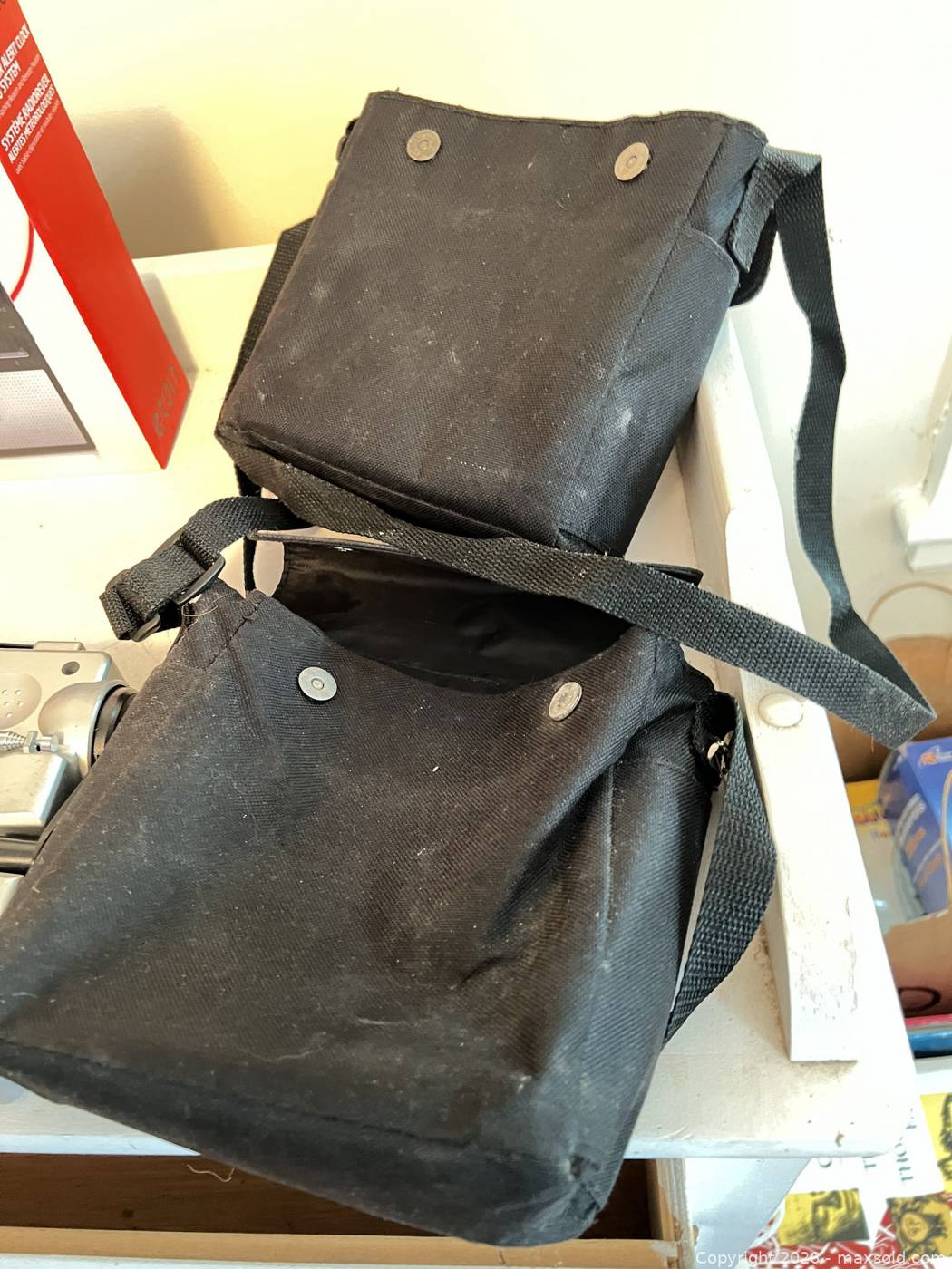 Eton FR-300 emergency radios with bags and ZoneGuard | Maxsold