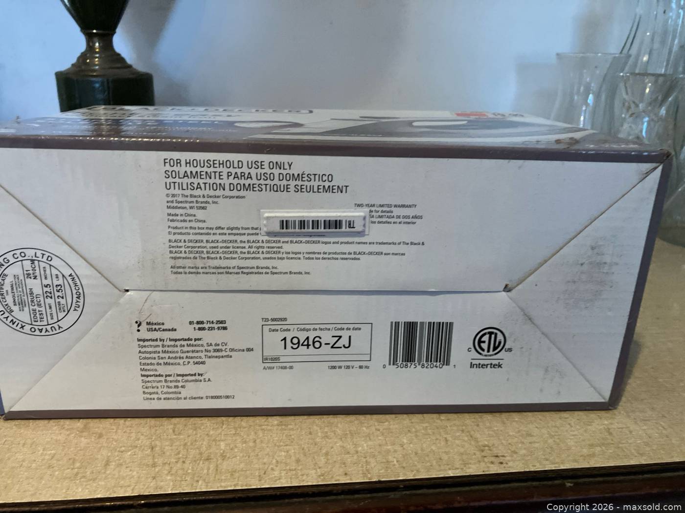 Black+Decker iron, Febreze air purifier, fan | Maxsold