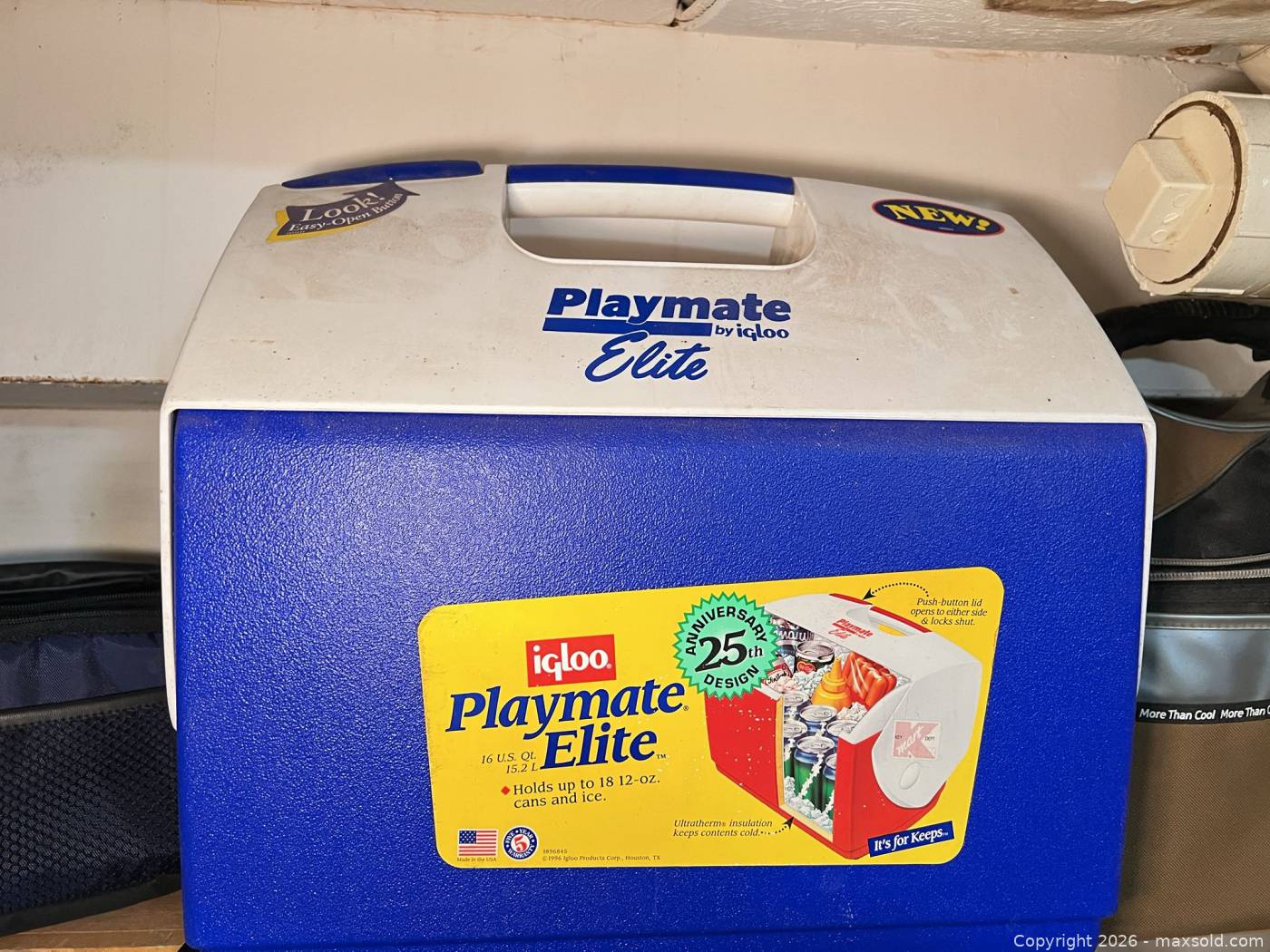 4 Insulated Coolers and Soft Cooler Bags | Maxsold