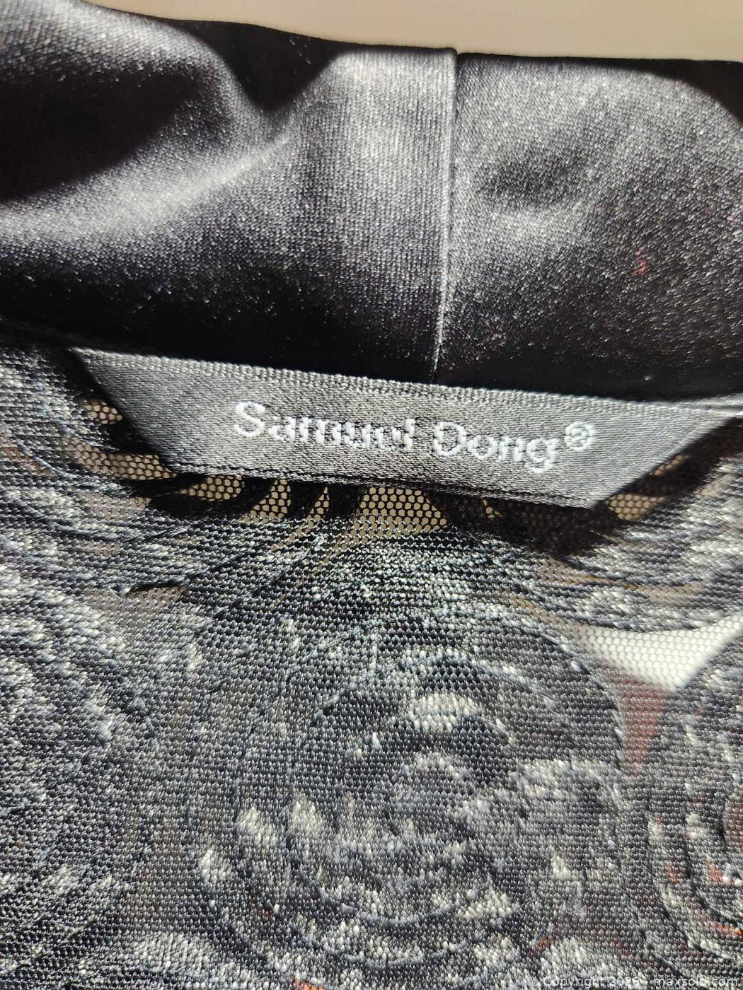 Samuel Dong rose patterned jacket size M | Maxsold