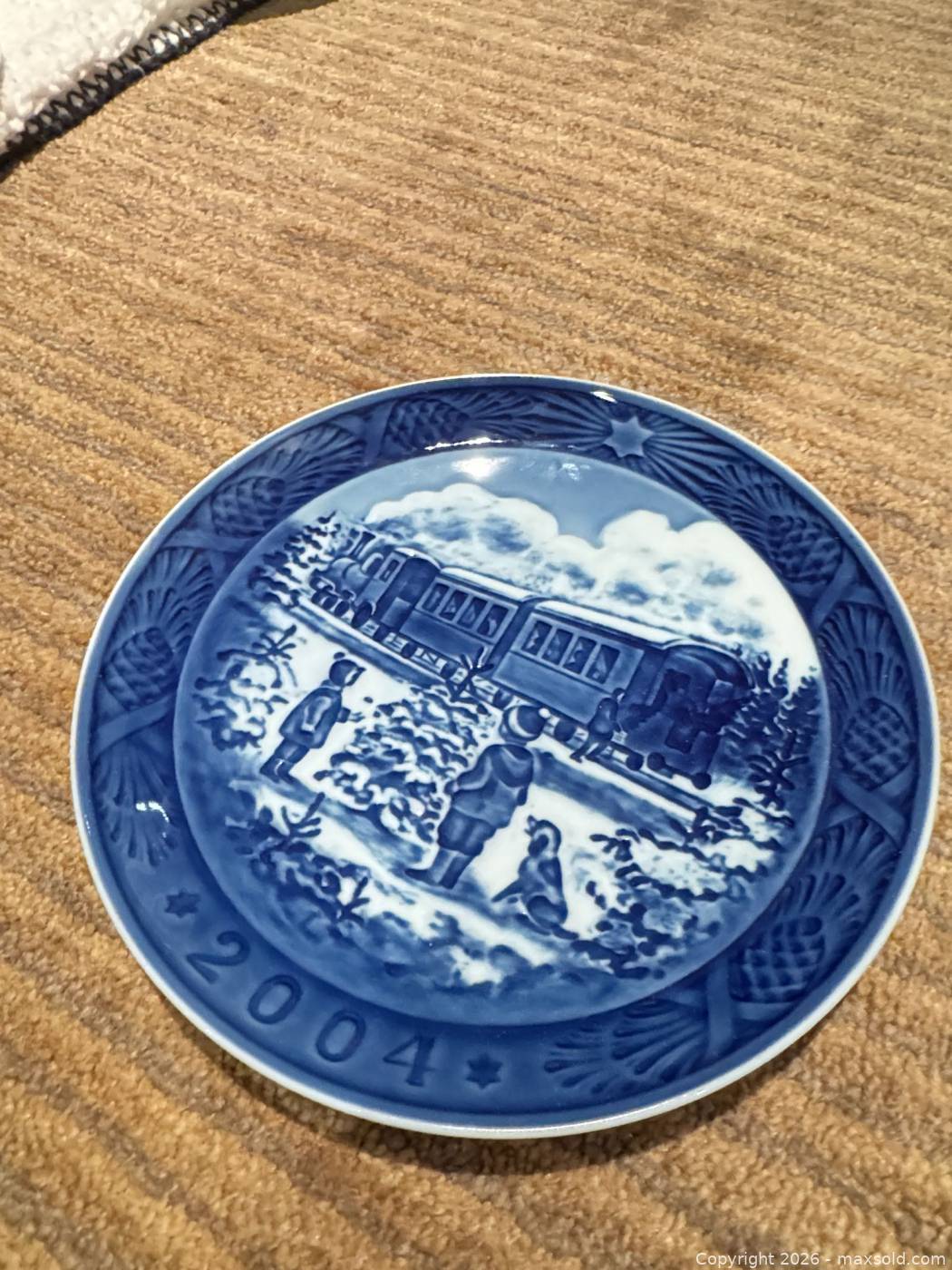 Royal Copenhagen 2004 “Waiting for the Train” porcelain plate | Maxsold